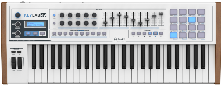 DECO*27の使用機材 – DAW、マイク、ギターなど | 機材図鑑