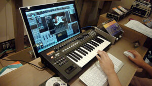 【ヨルシカ】n-bunaの使用機材 – DAW、ピアノ、ギターなど | 機材図鑑